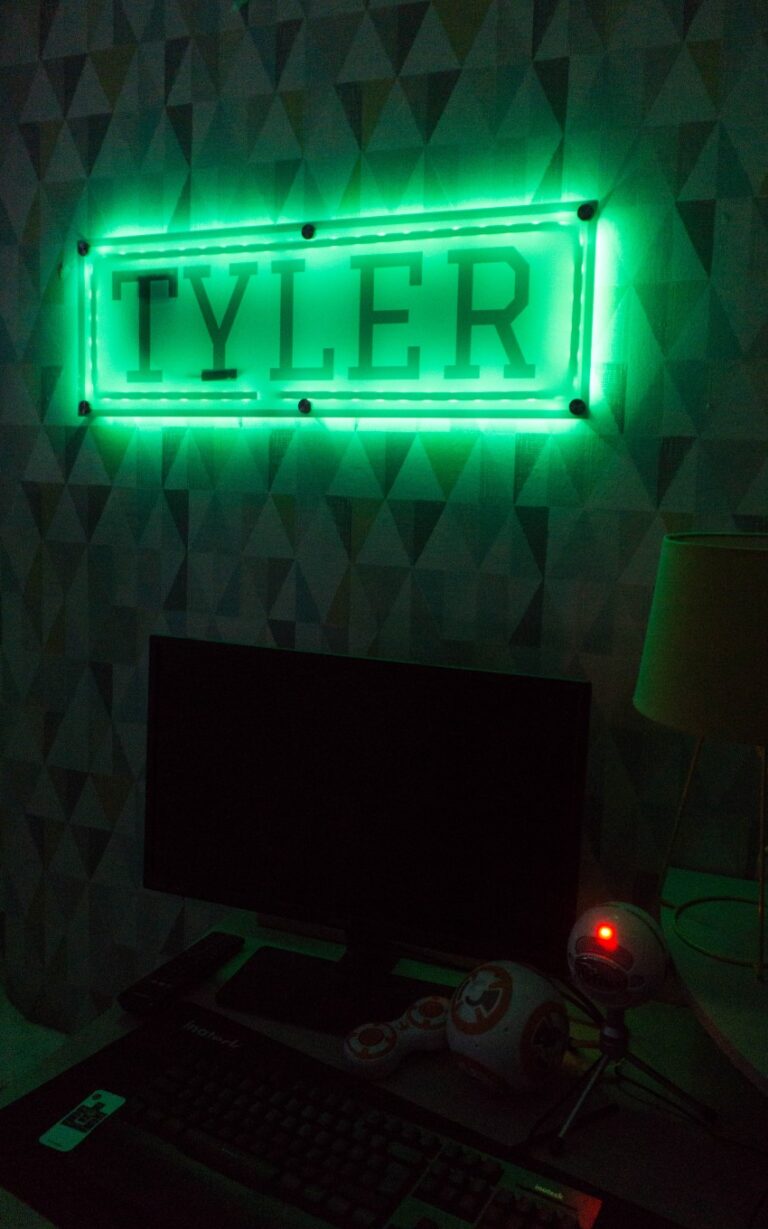 DIY LED Name Sign With Signomatic | Renovation Bay-Bee